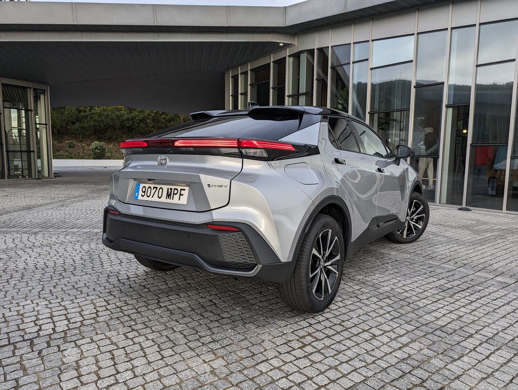 Prueba Toyota C-HR PHEV, la opción con etiqueta CERO ya está aquí con ...