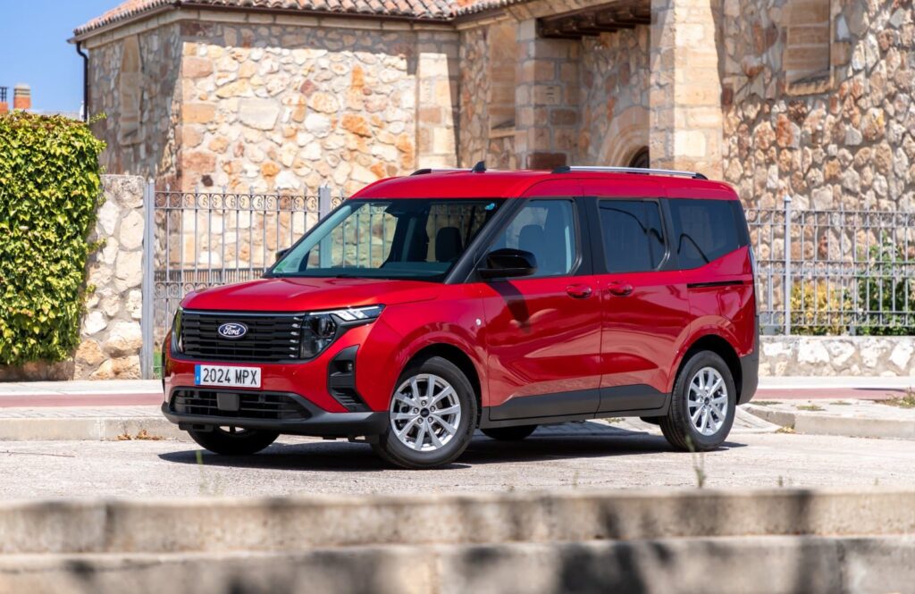 2024 Ford Tourneo Courier Titanium