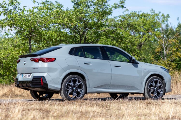 Opinión y prueba BMW X2 sDrive18d 2024: pleno acierto
