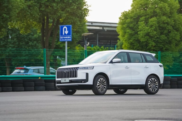 Primeros detalles del Jaecoo 5 2025: gasolina, híbrido y EV