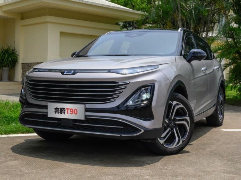 El Bestune T90 llega a España con 252 CV y un precio bajo