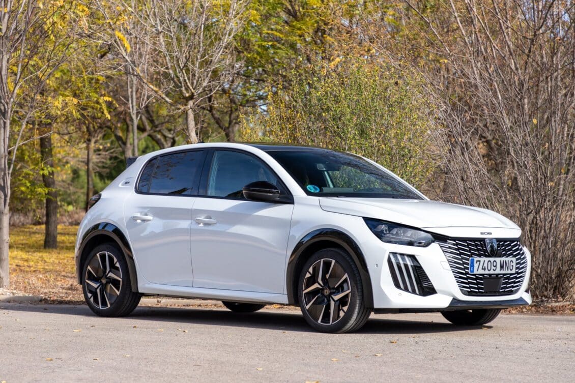 2024 Peugeot 208 Hybrid 100 E Dcs6 Gt