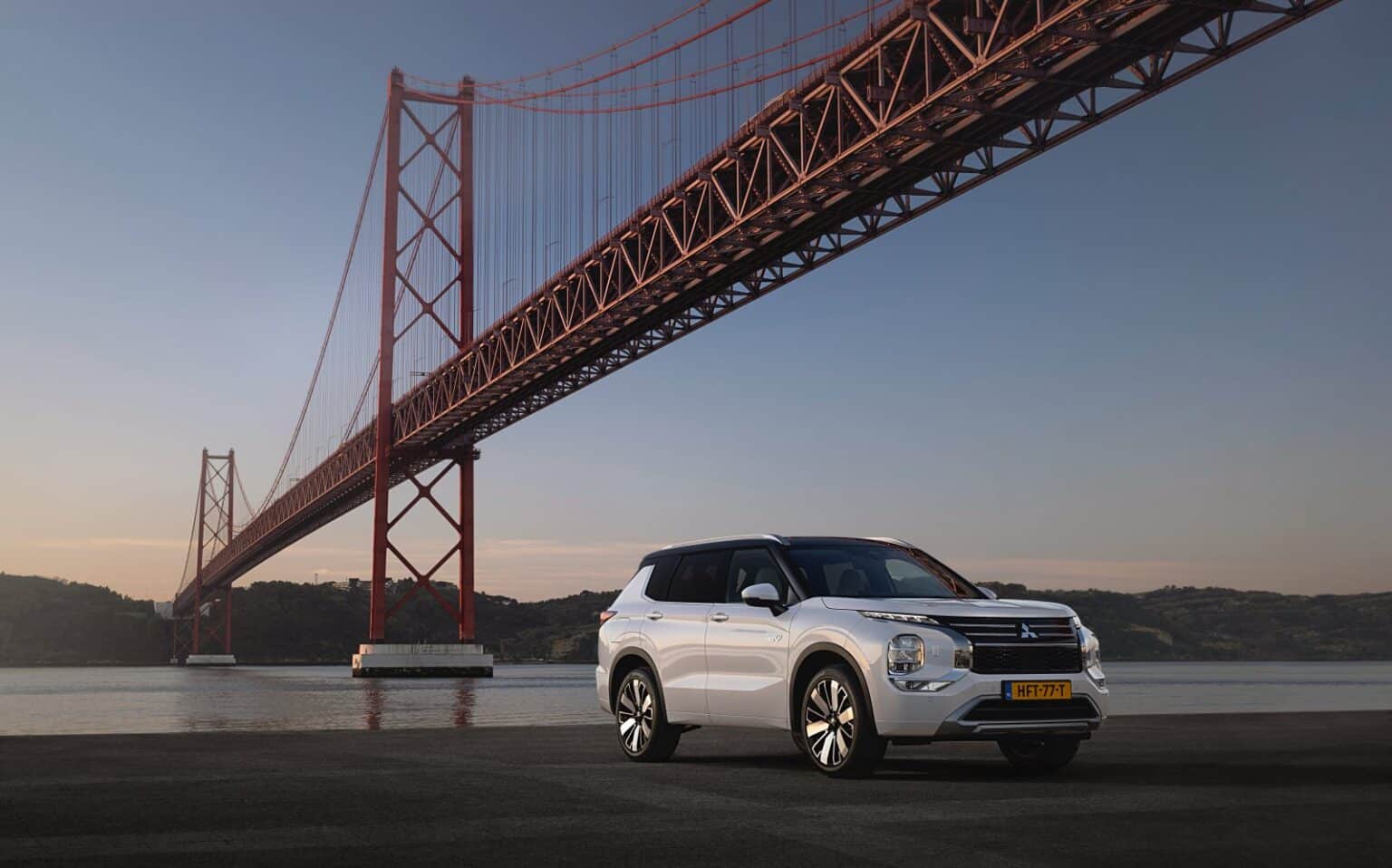 Opinión y prueba Mitsubishi Outlander PHEV Kaiteki+ 4WD 2025
