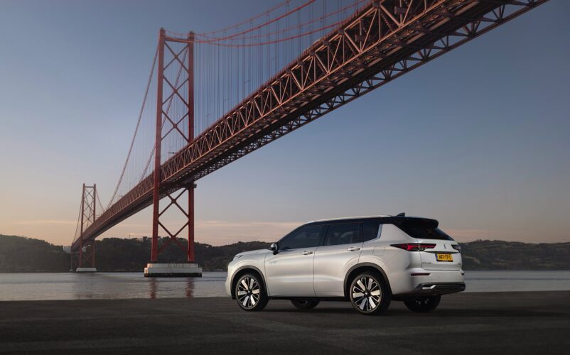 Opinión y prueba Mitsubishi Outlander PHEV Kaiteki+ 4WD 2025
