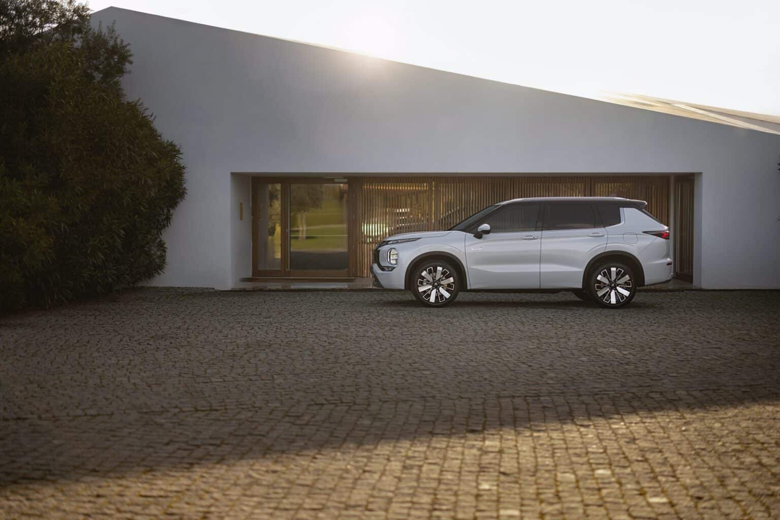 Opinión y prueba Mitsubishi Outlander PHEV Kaiteki+ 4WD 2025