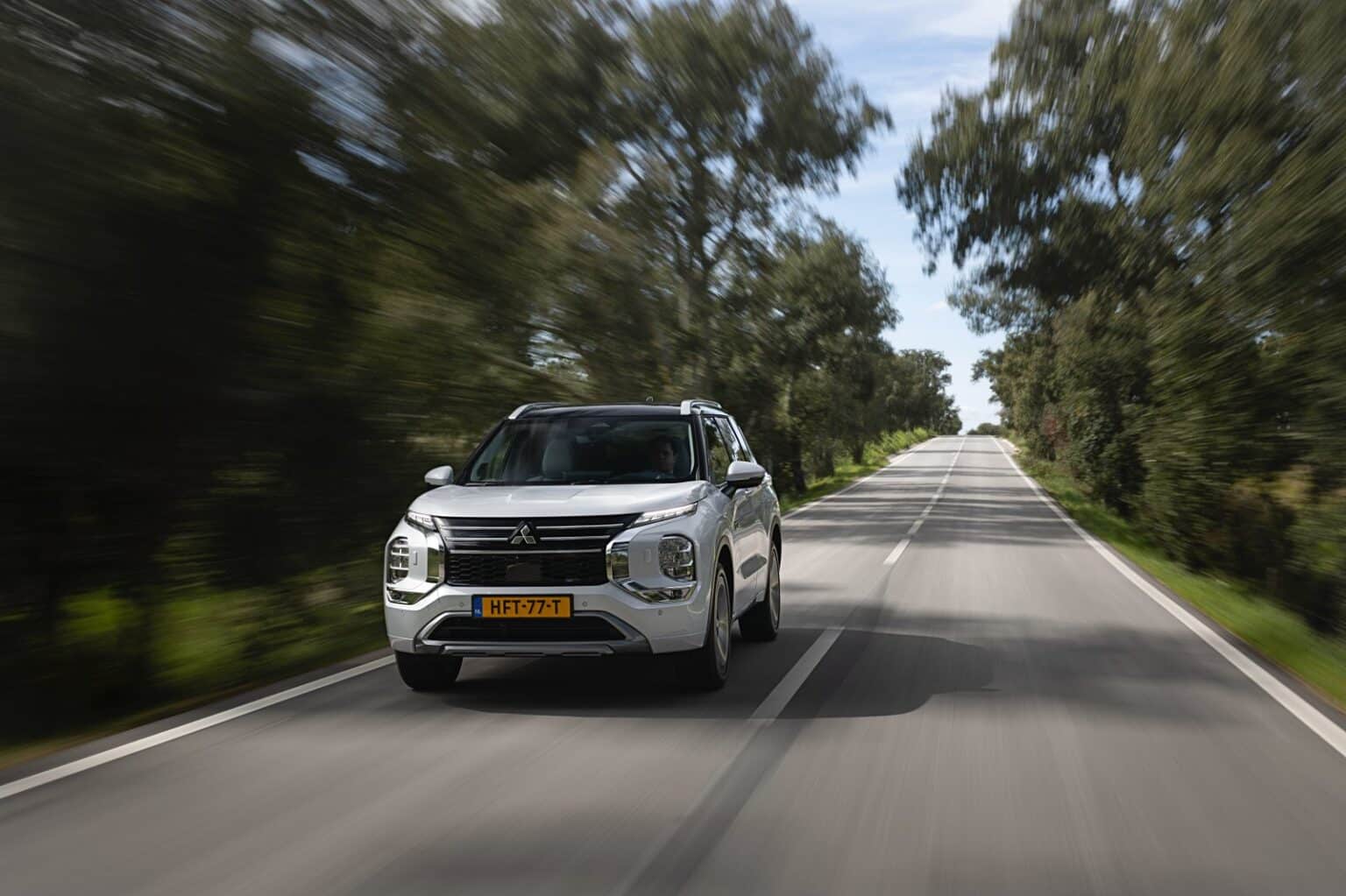 Opinión y prueba Mitsubishi Outlander PHEV Kaiteki+ 4WD 2025