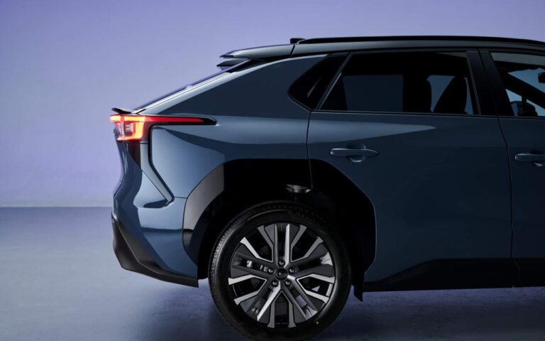 Subaru lanza tres nuevos SUV eléctricos con más autonomía